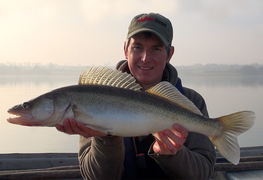 Jig Fishing For Zander - Phil Spinks