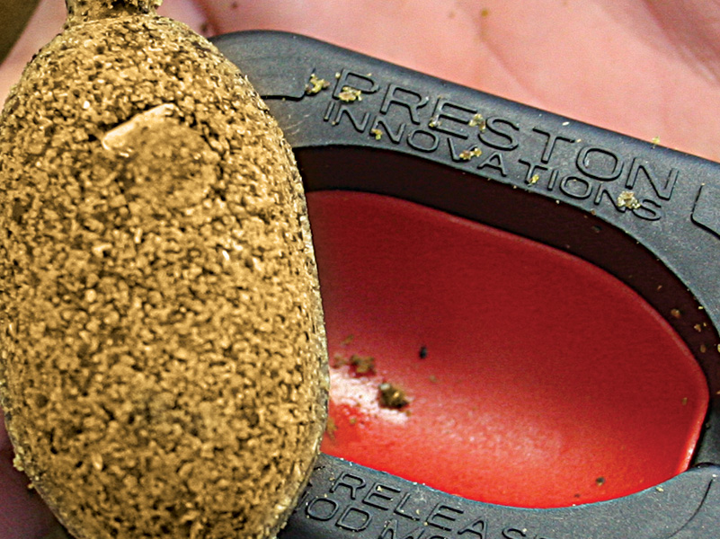 Preston Elasticated Flat Method Feeder - Small