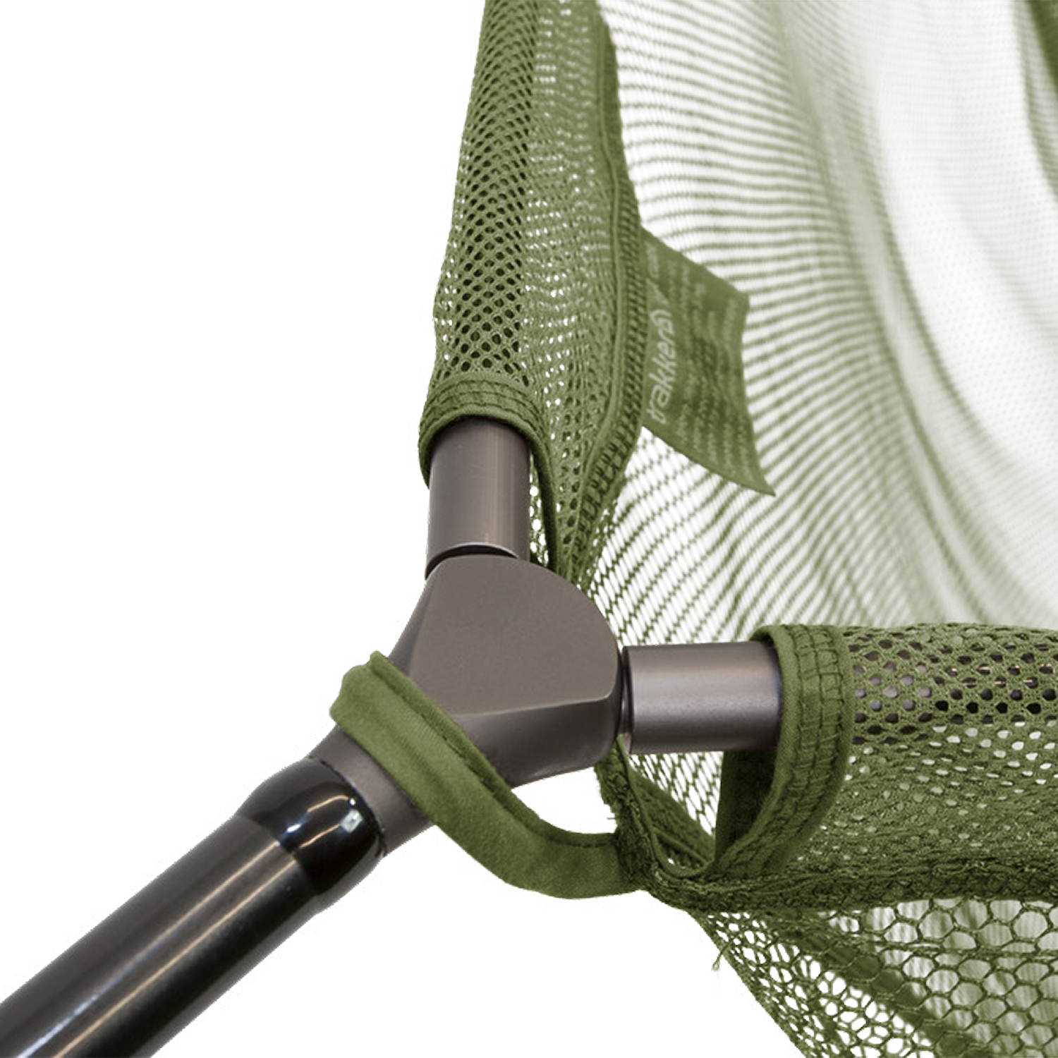 Trakker Defy Landing Net | Carp Fishing Nets | Angling Direct