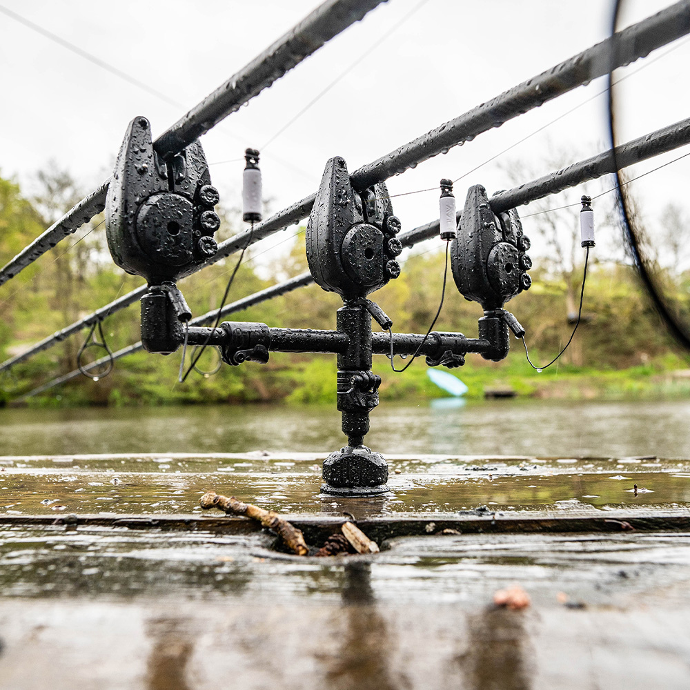 Avid Carp Lok Down Adjustable Stage Stand