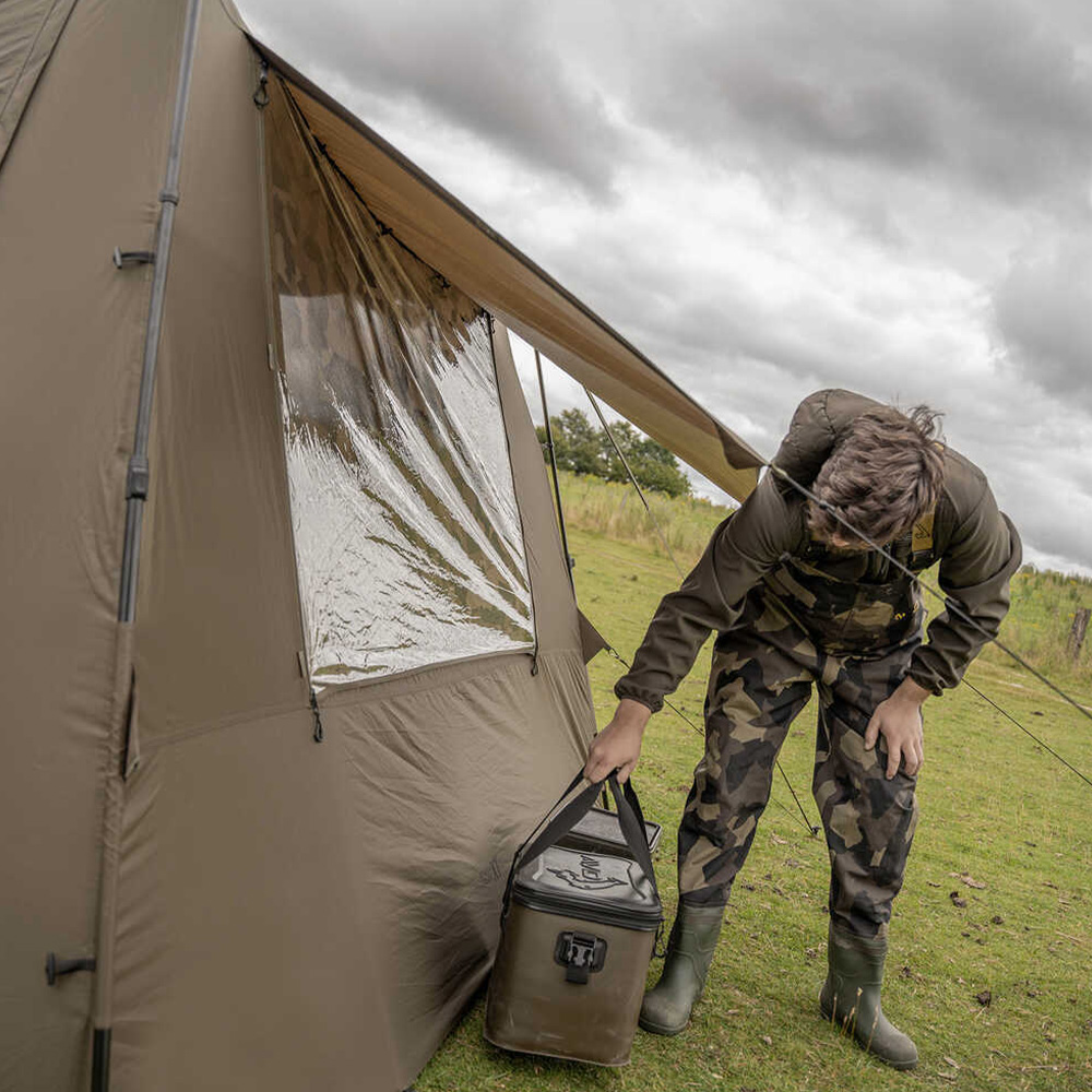 Avid Carp Revolve Screen House XT | Carp Fishing Shelter | Angling Direct