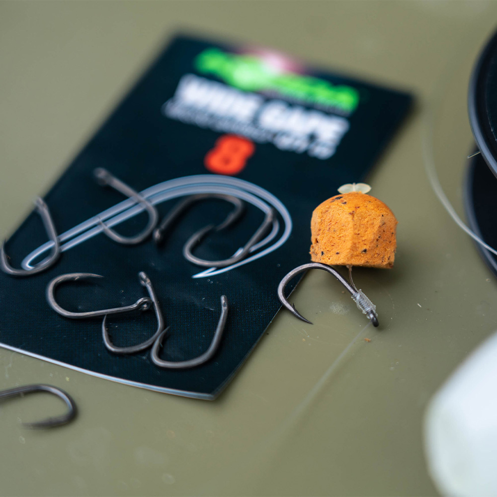 Korda Surface Fishing Bucket Bundle | Angling Direct