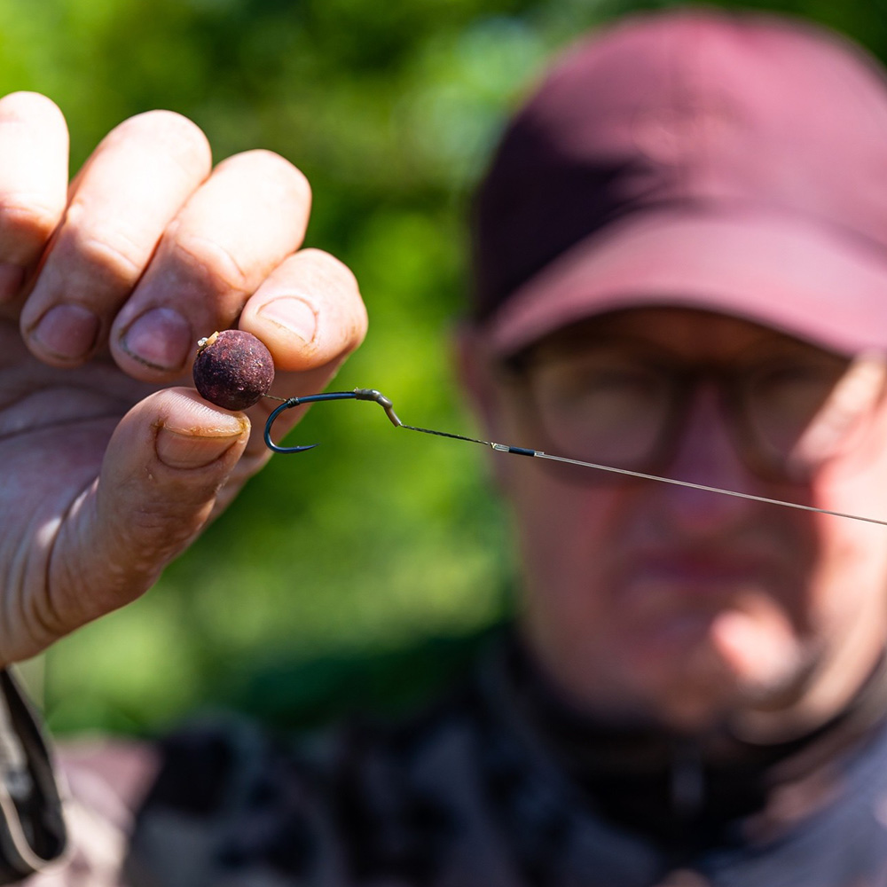 Korda Longshank Beaked Hooks|Carp Fishing Hooks|Angling Direct