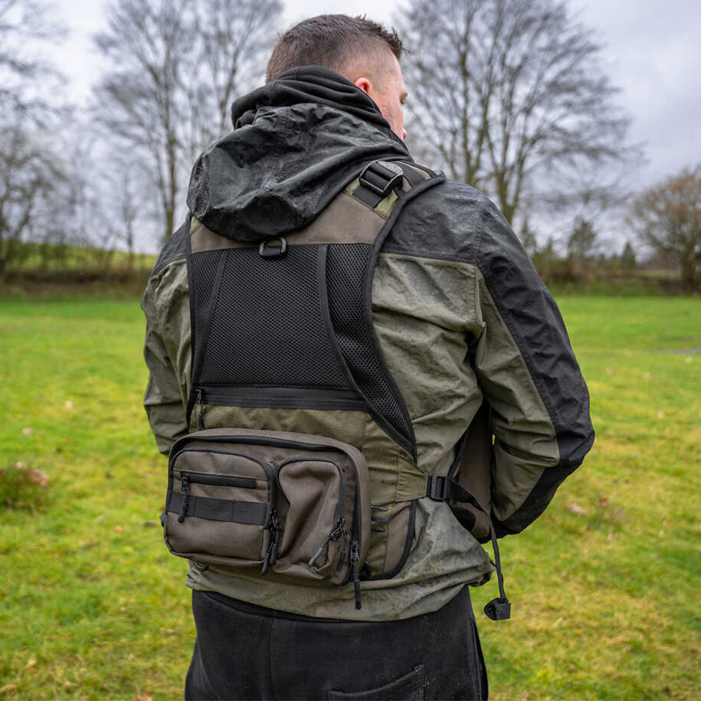 Korum Glide Roving Fishing Vest: Ultimate Gear for Anglers