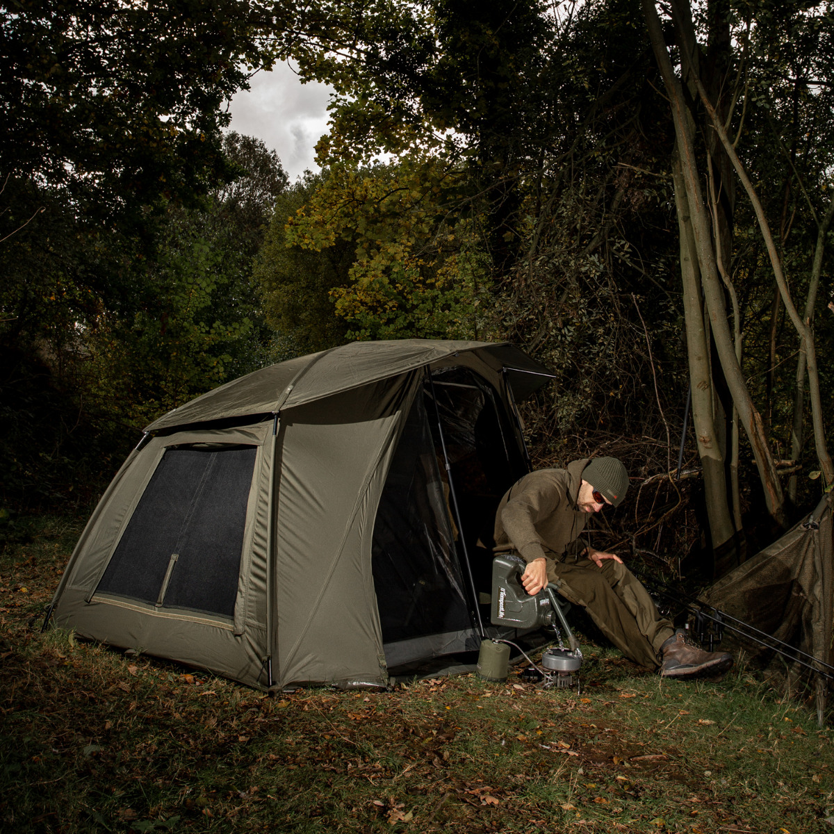 Trakker Tempest 100 Bivvy Aquatexx EV 1.0 Skull Cap | Carp Fishing ...